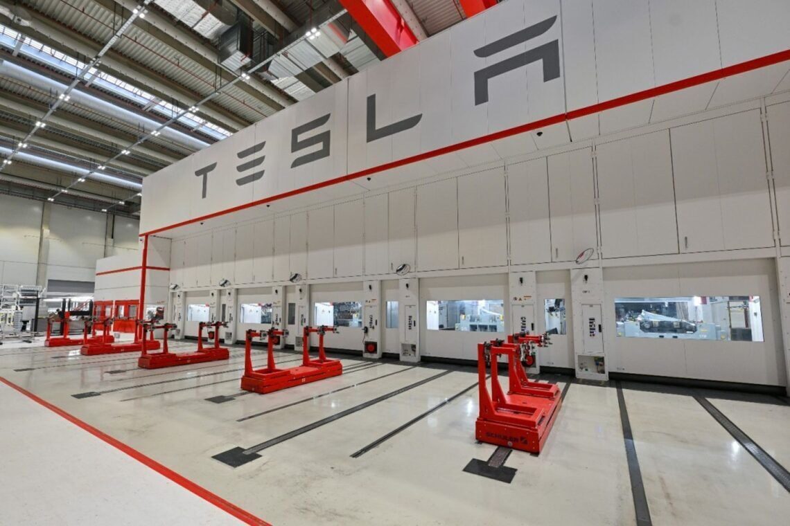 Huge Tesla data leak reveals shocking safety complaints and crashes ...