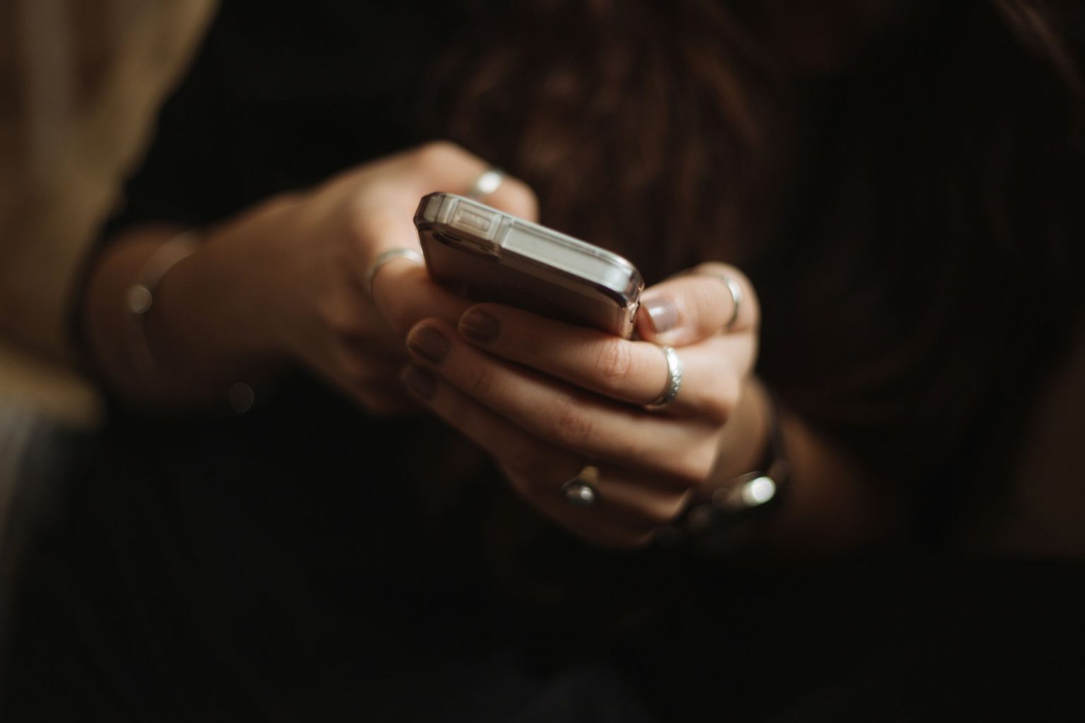 What is iPhone Stolen Device Protection and how to use it? - TechBriefly