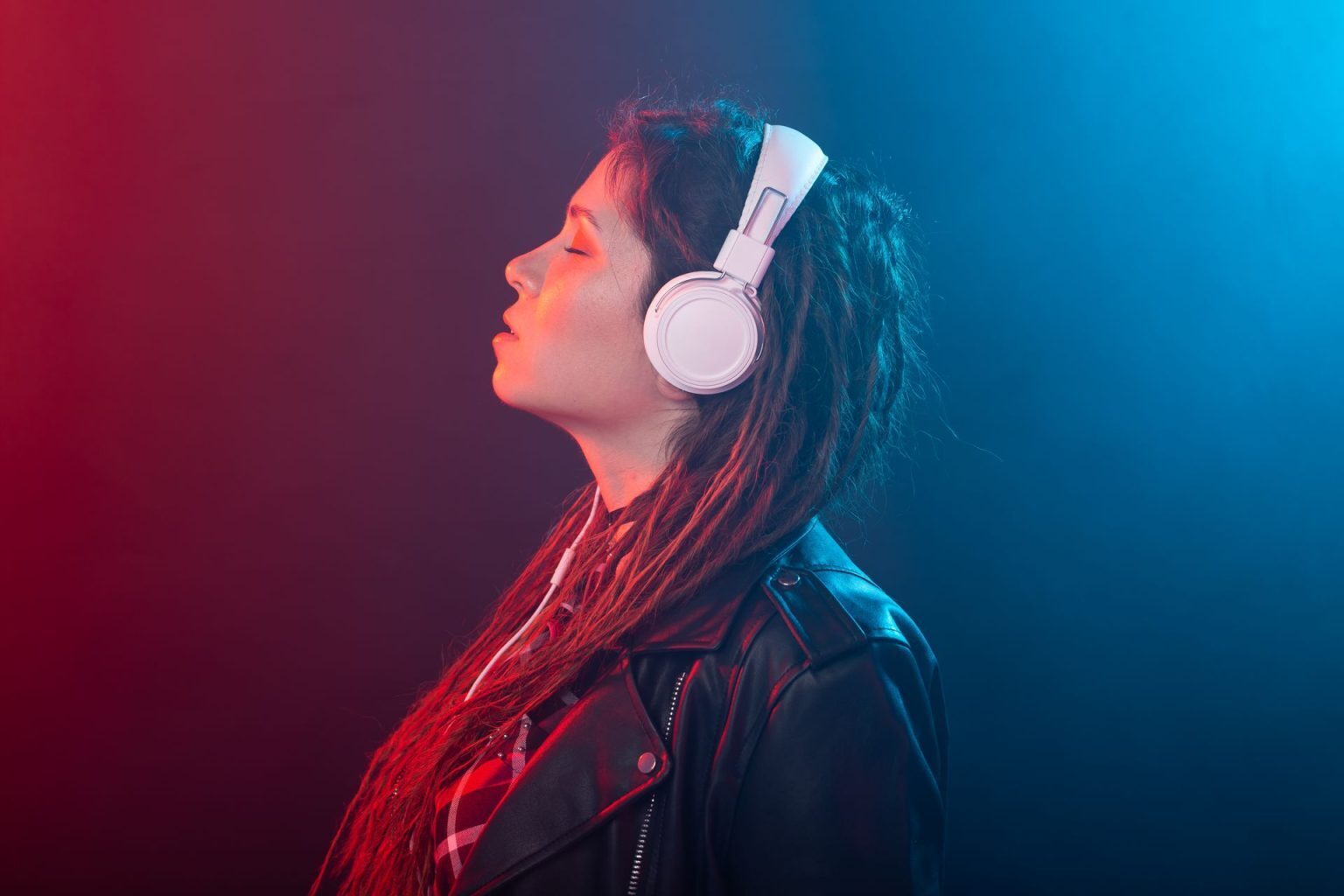 Famous musicians unite against AI-generated music - TechBriefly