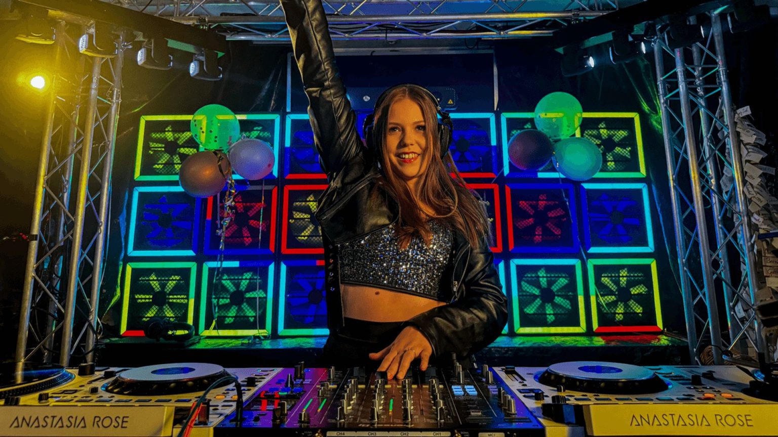 How to get Twitch DJ Badge and how to join Twitch DJ Program? - TechBriefly