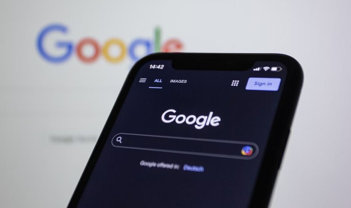 Google Discover now features AI-generated summaries - TechBriefly