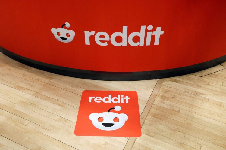 Reddit ad revenue hits $465M as AI strategy gains steam - TechBriefly